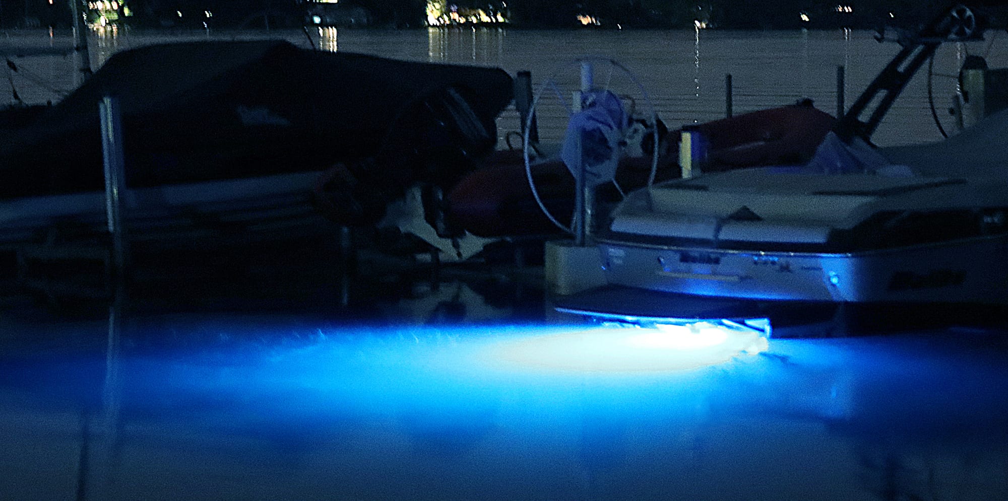 New Tidal Wake Plug N’ Play Underwater Boat Light for Nighttime Boating ...